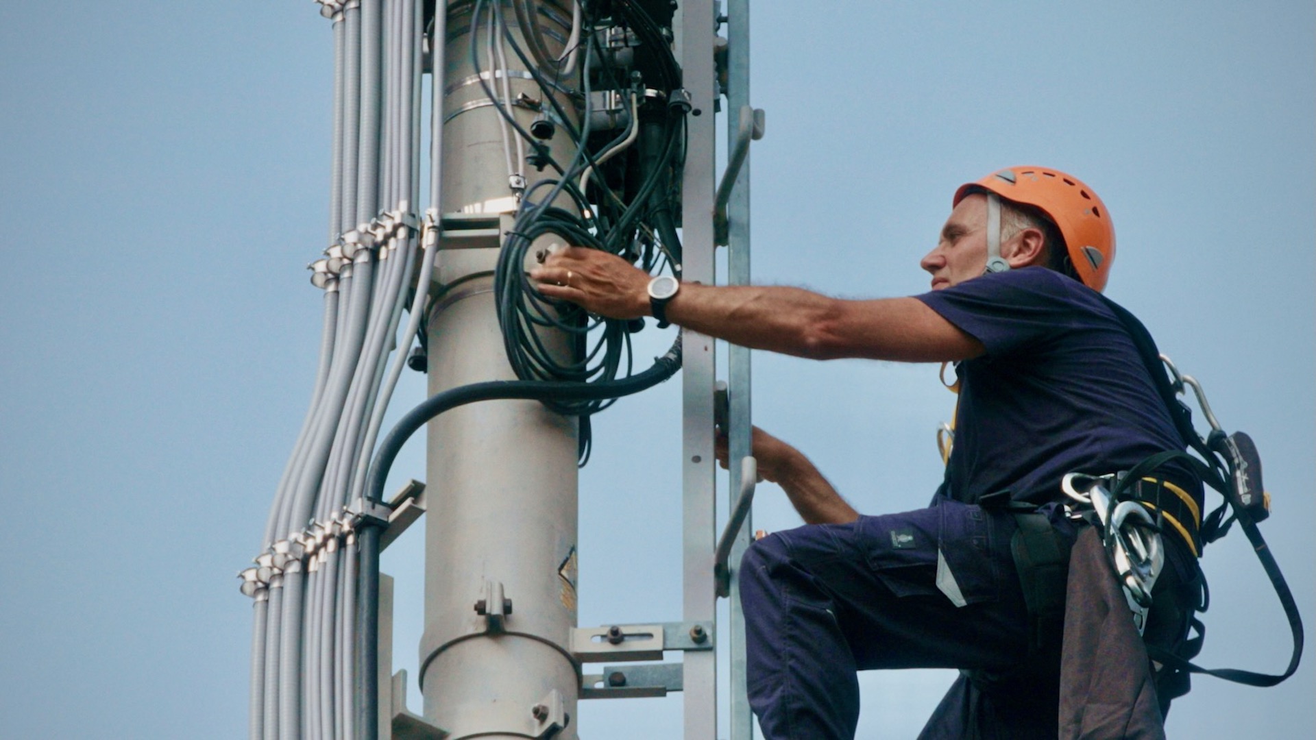 Seed zeigt mit Lernenden, wie Cablex die Schweiz vernetzt - kleinreport.ch